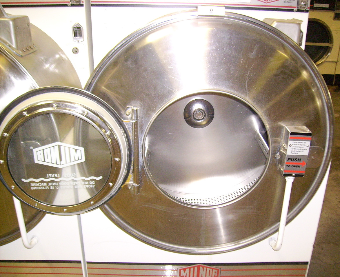 Milnor 35 lb. Load Washer Extractor 1 PH - 123 Laundry Solutions